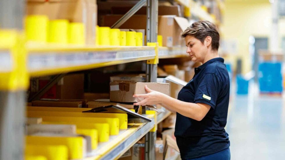 Optimizing Order Picking: The 8 Best Methods for Warehouse Efficiency ...